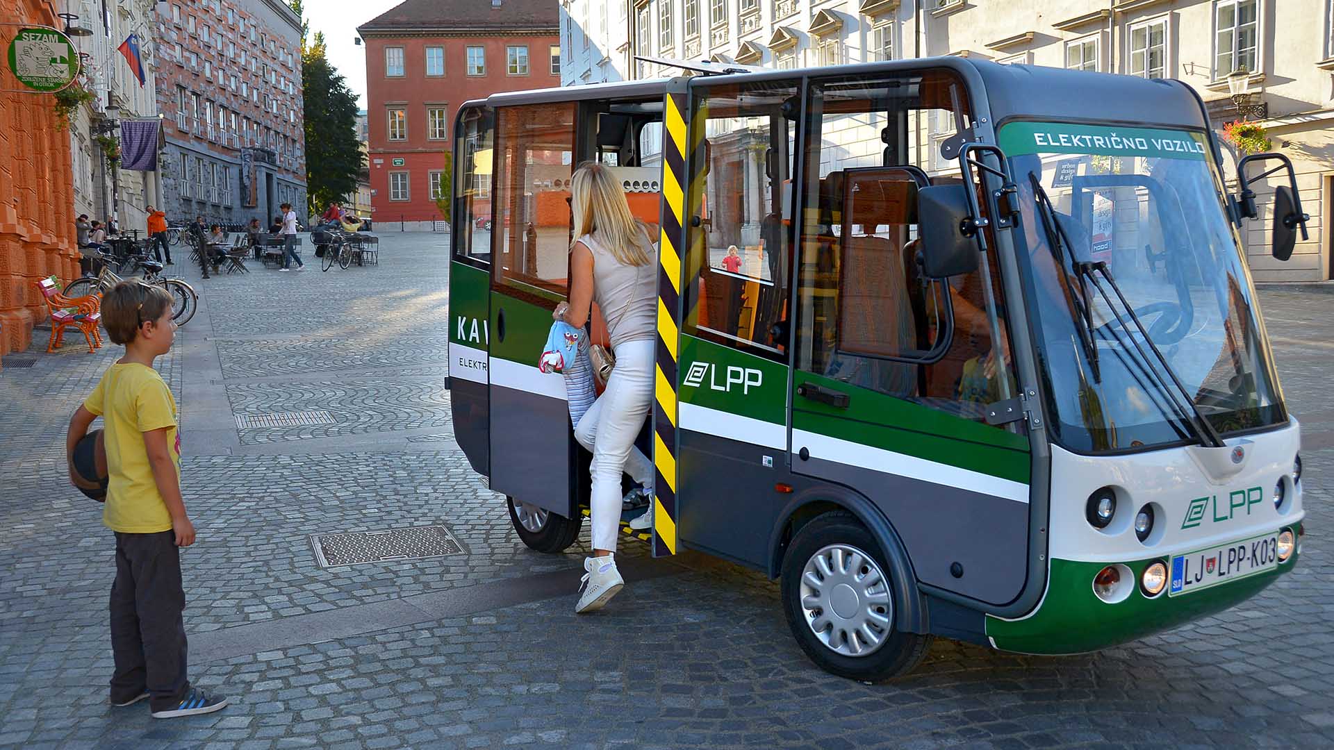 Kavalir: con una vettura elettrica nel centro di Lubiana » Visit Ljubljana