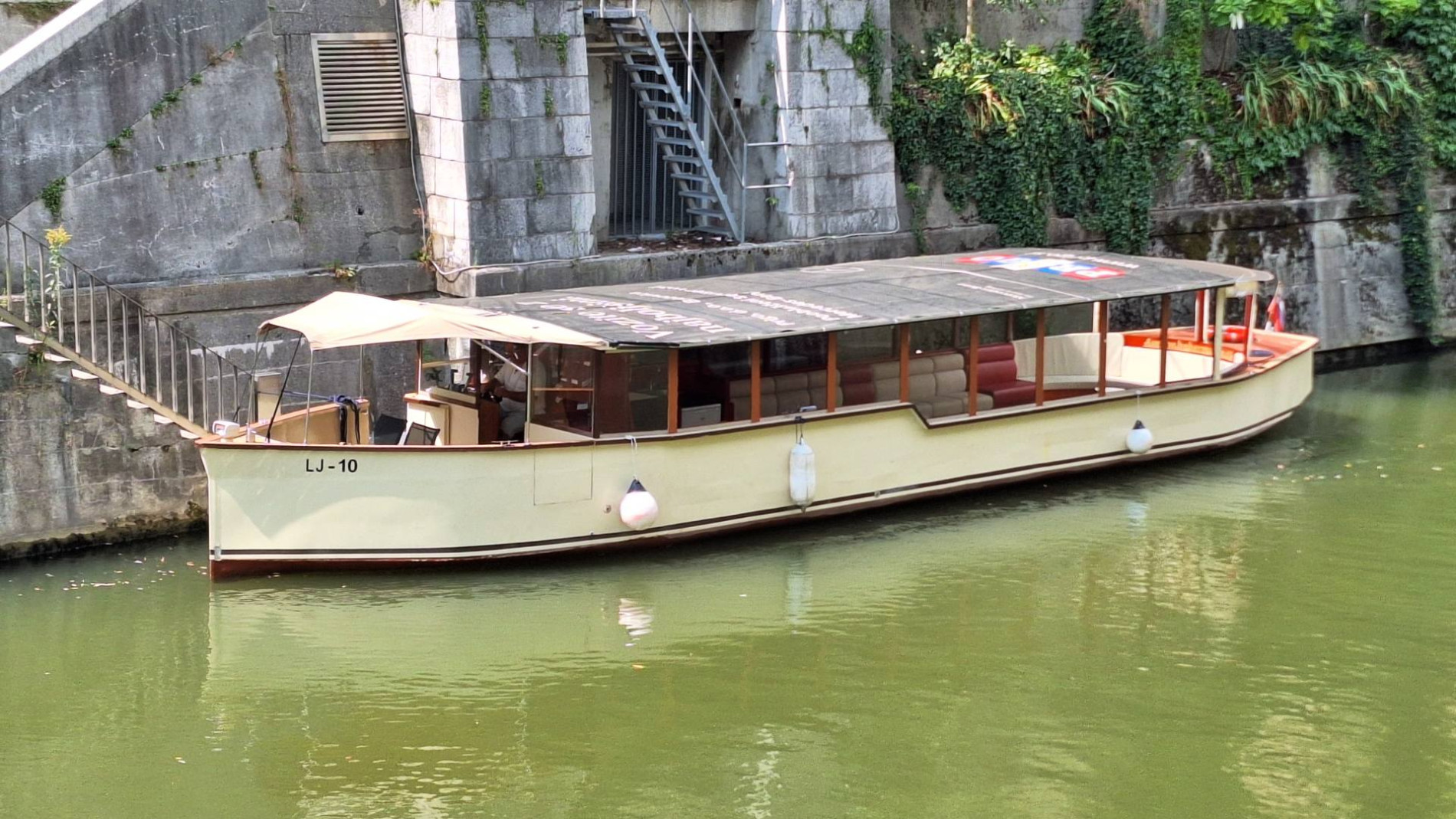 Festive Cruise on Board the Tourist Boat Ponirek & Visit Ljubljana