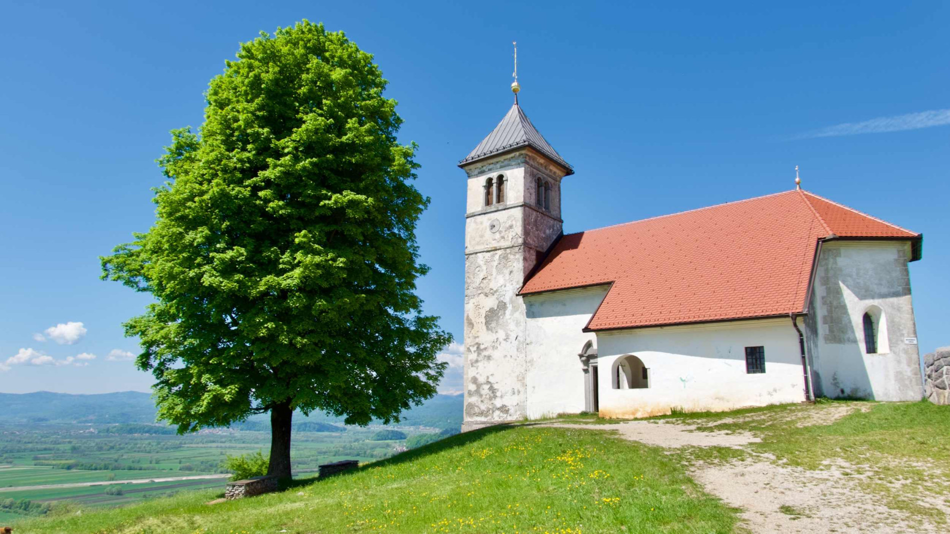 Entlang des Südhangs des Moors von Ljubljana & Visit Ljubljana
